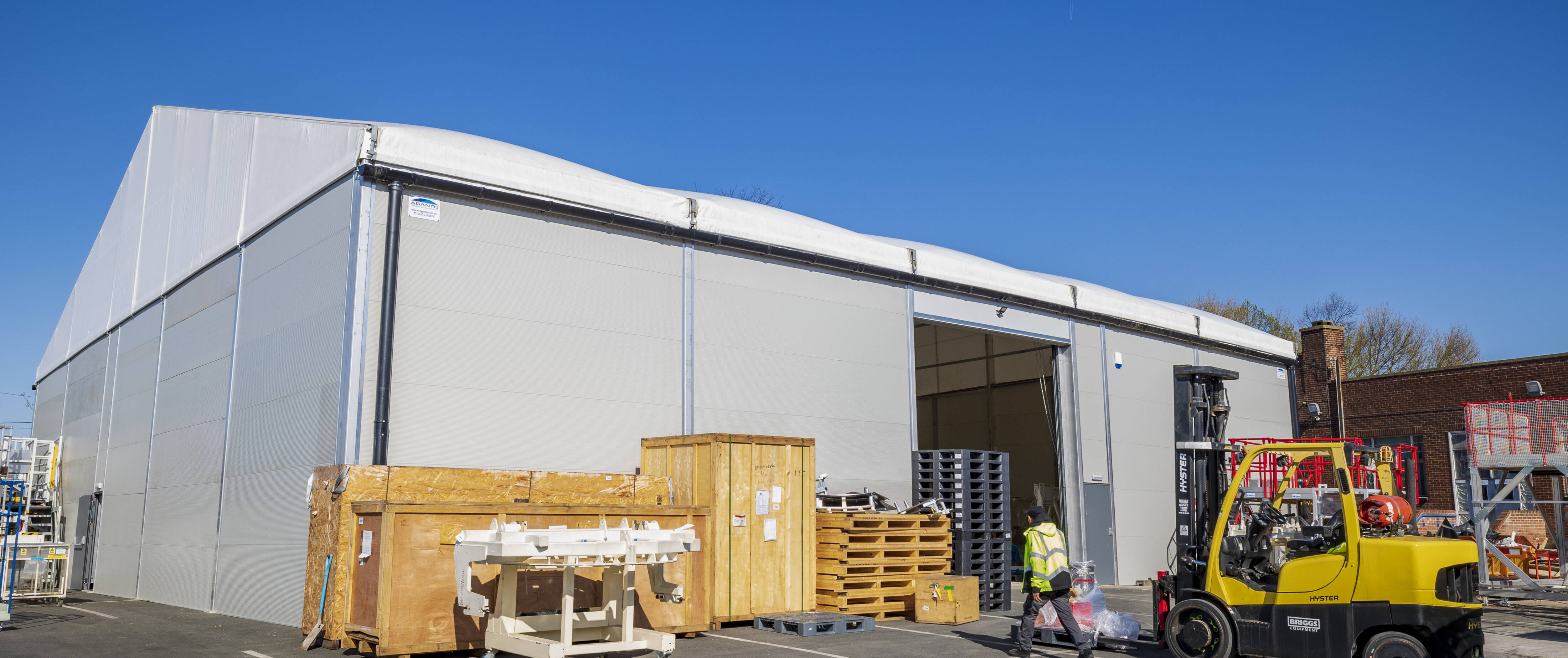 What are the advantages of a temporary warehouse? | Aganto